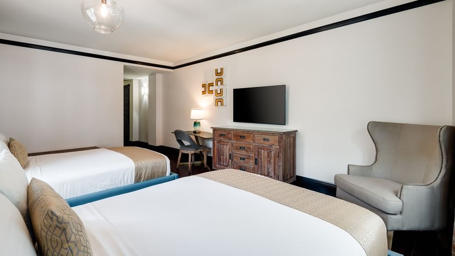 Superior DoubleQueen Room | Hotel Croydon Miami Beach