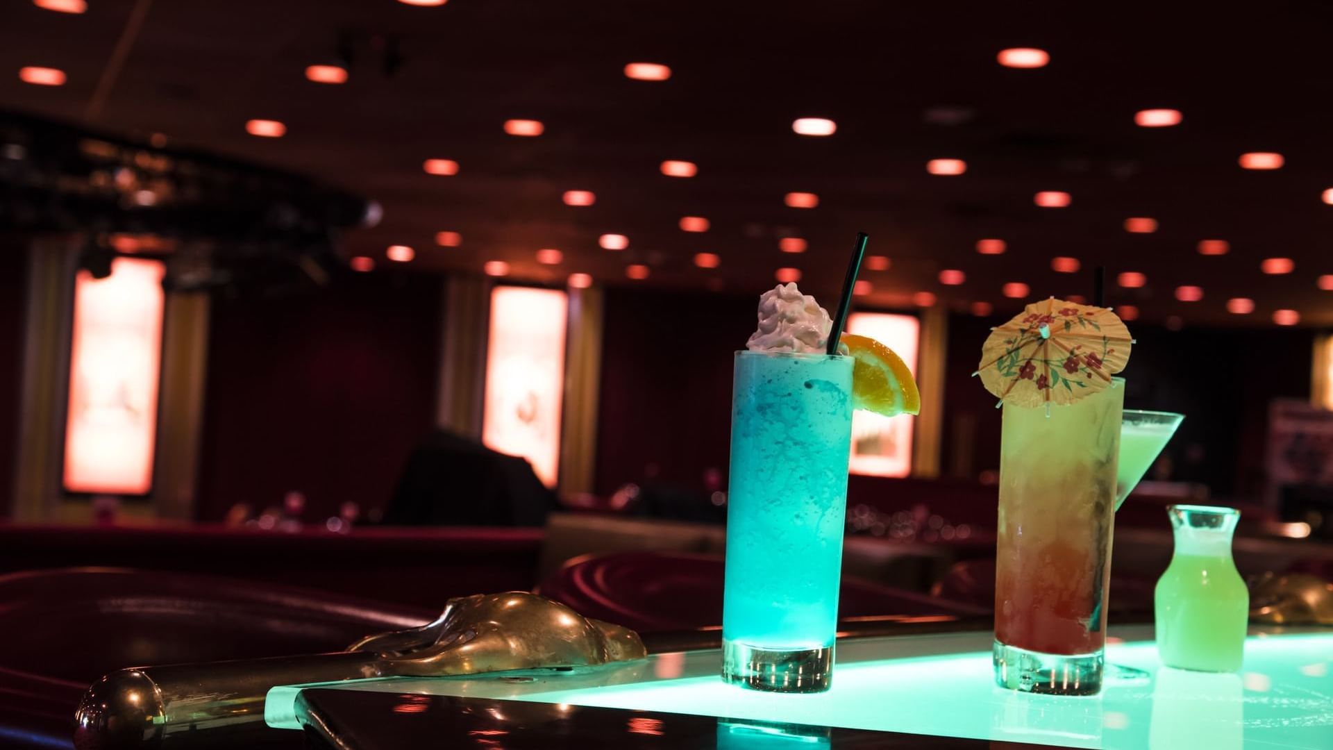 Red Apple Nightclub | Paradise Stream Resort