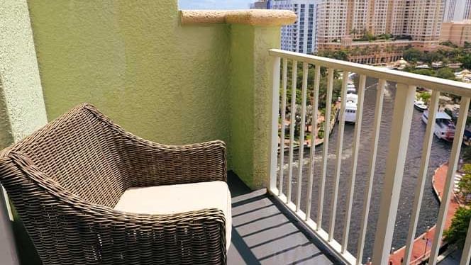 Junior Suite with Balcony Riverview, 1 King Bed - Riverside Hotel