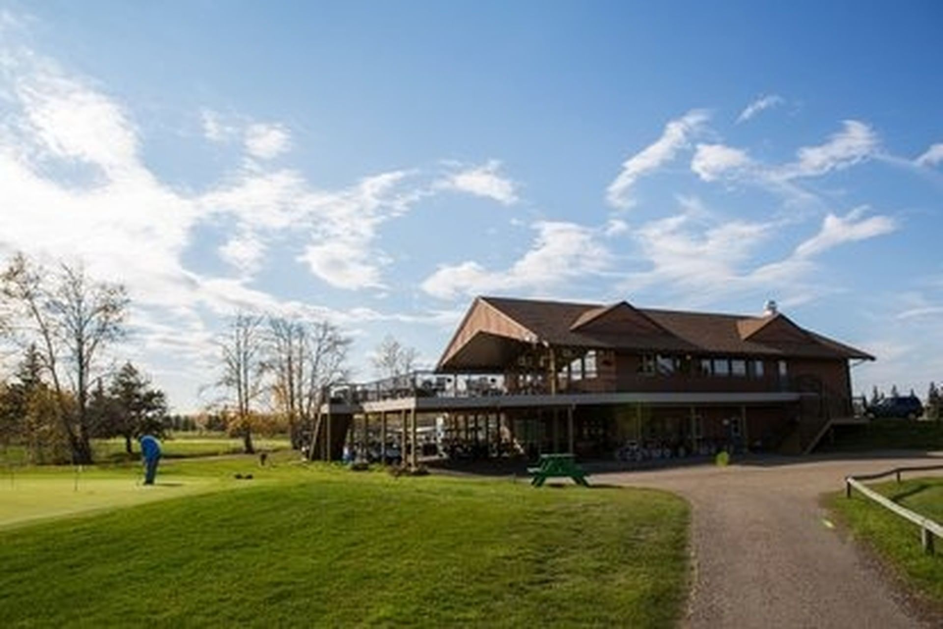 Peavine Inn & Suites | High Prarie Alberta Hotels