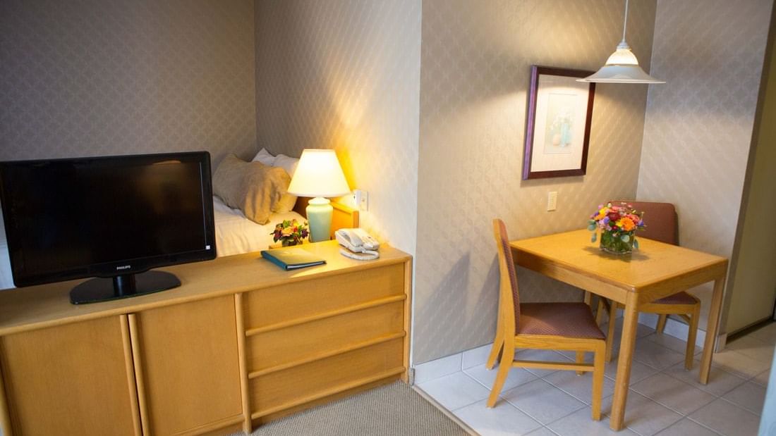 Executive Studio Suite | Affordable Stay in Downtown Ottawa | Cartier ...