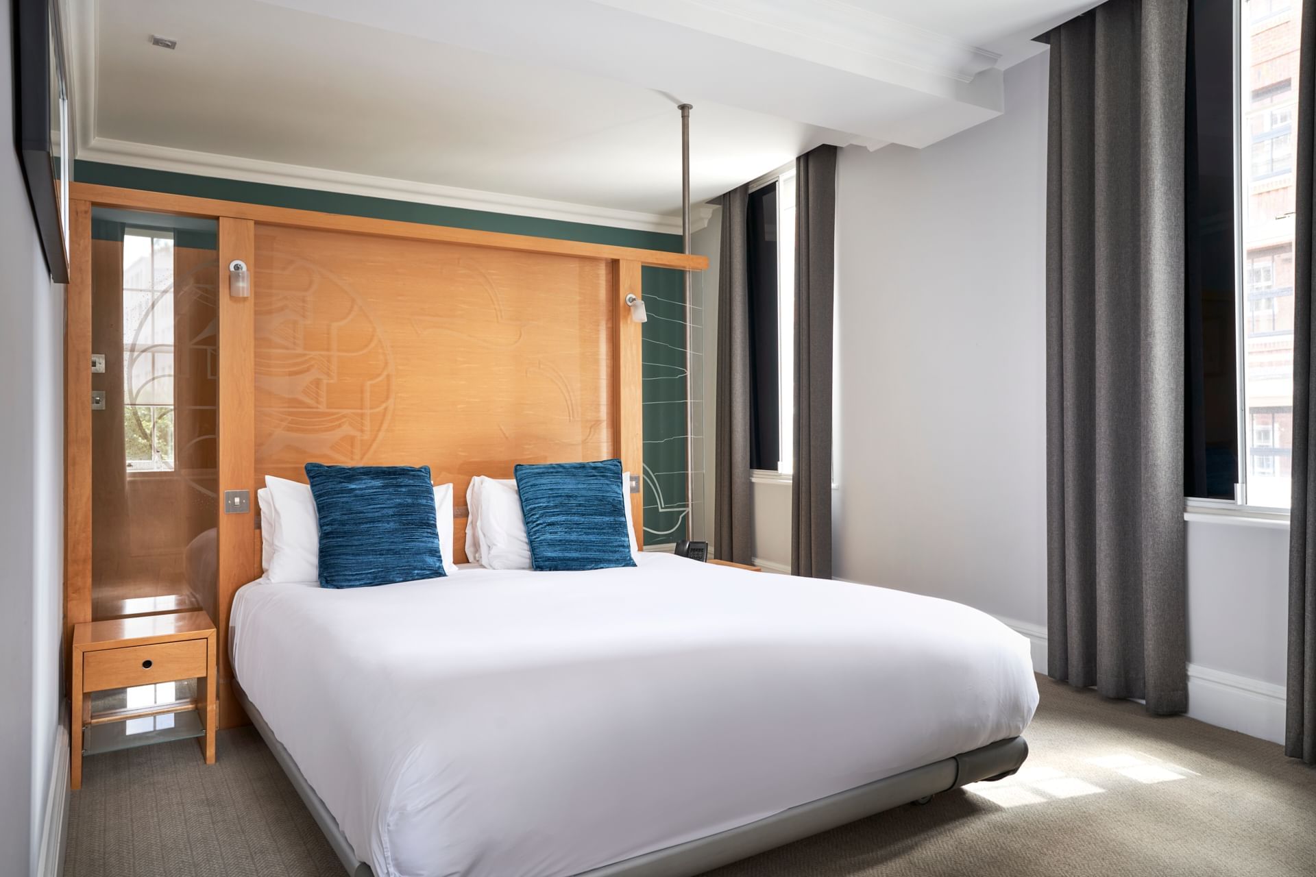 Thistle Park Lane Hotel Rooms | Direct Deals | Central London