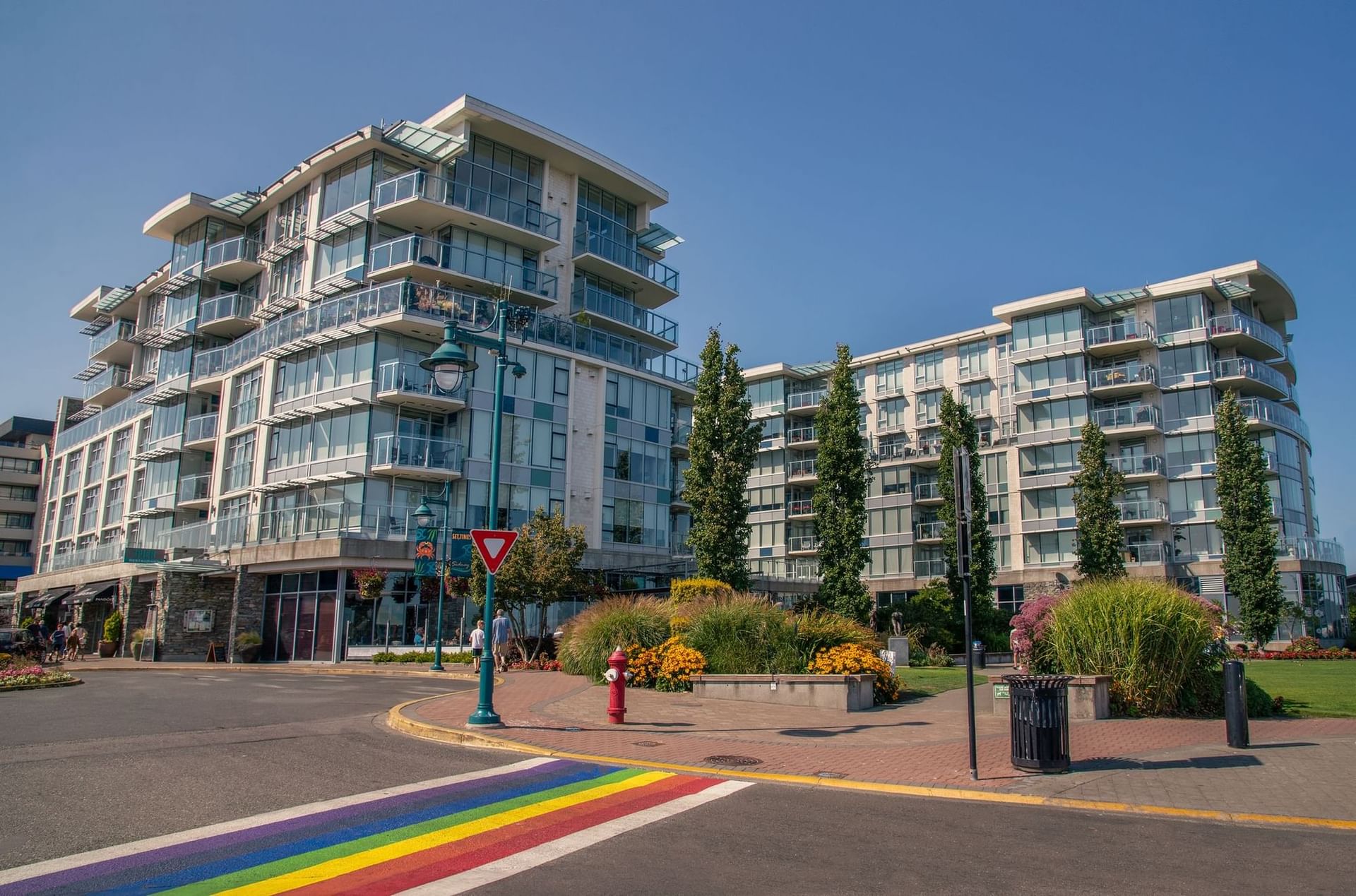 Sidney BC Accommodations - Sidney Pier Hotel & Spa