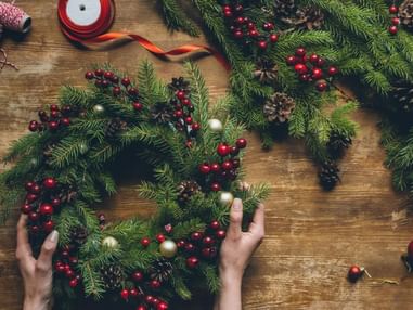 Who Invented The Christmas Wreath?