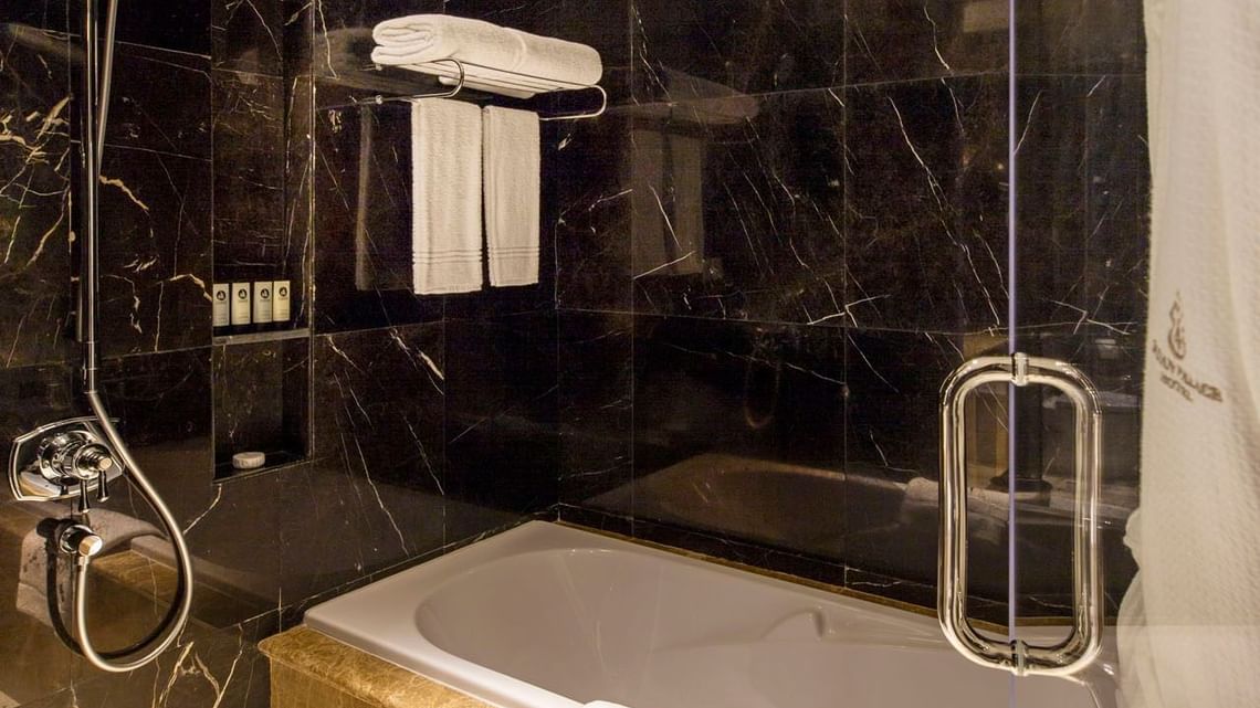 Superior King Room | Ezdan Palace Hotel