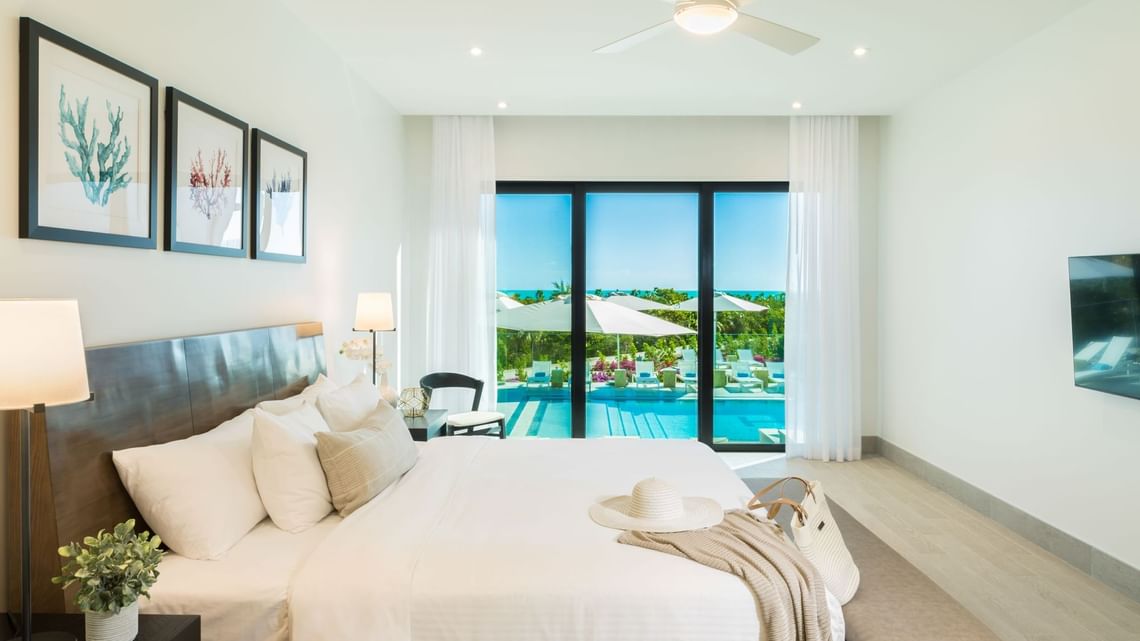 Deluxe One Bedroom Suite with Ocean and Pool View | H2O Life. Style ...