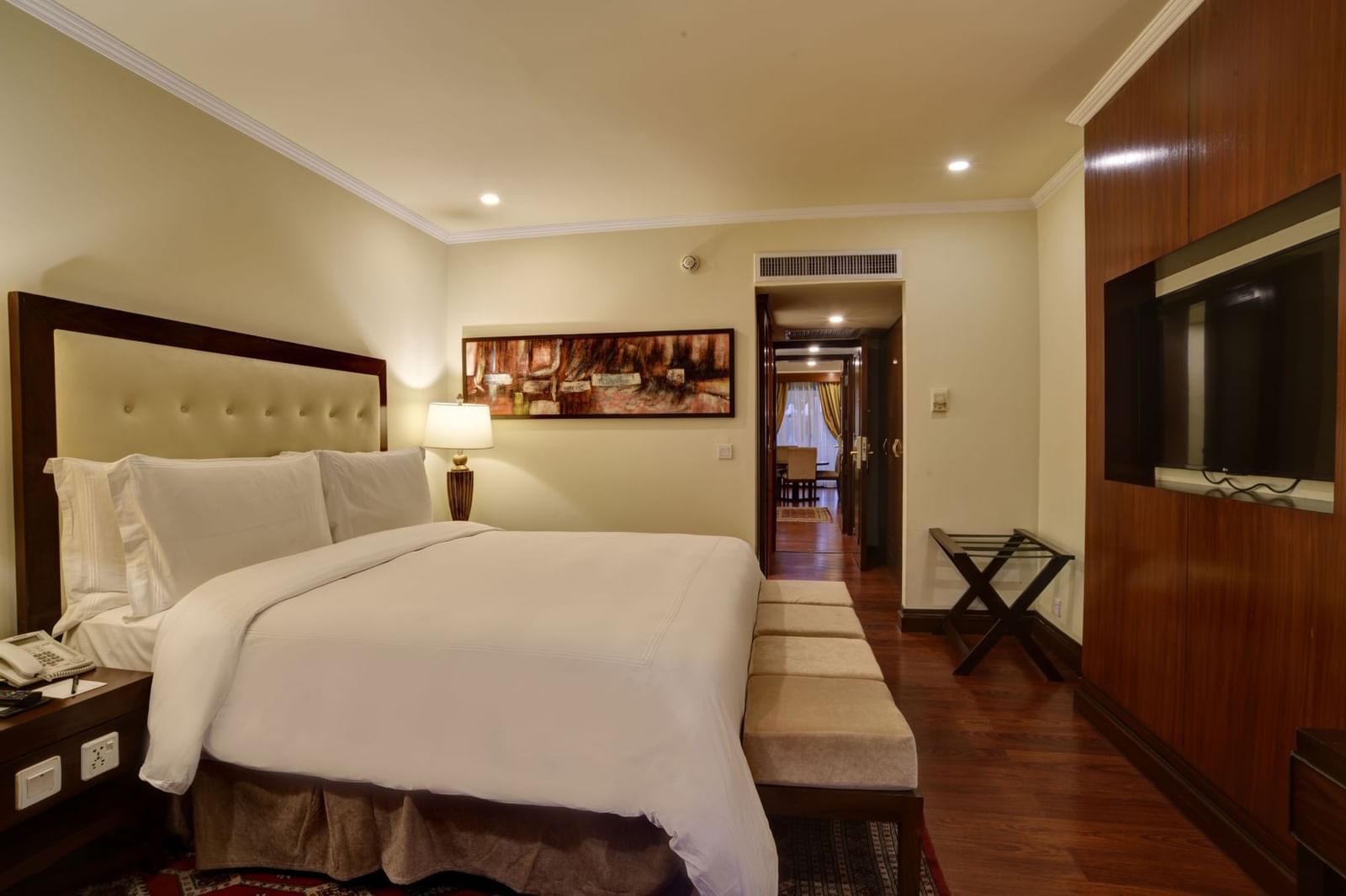 Accommodation In Peshawar | Peshawar Serena Hotel Rooms & Suites