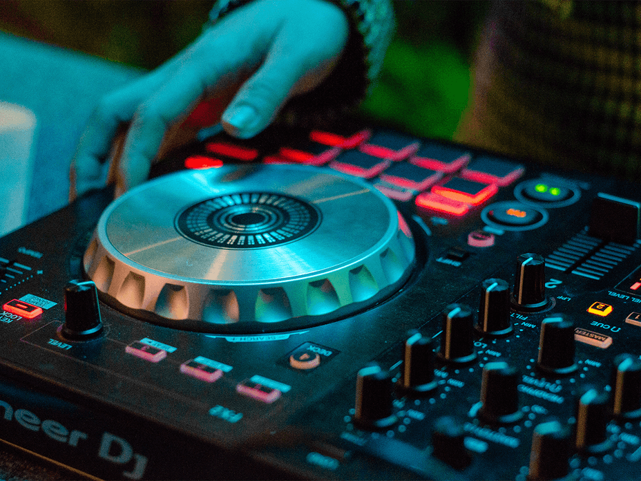 Happy Hour at the Sora Rooftop Bar | Hotel Okura Manila