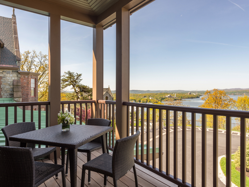 Boutique Peekskill Hotel Rooms & Suites | The Abbey Inn & Spa