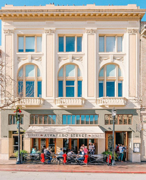 5 Great Restaurants in Downtown Monterey