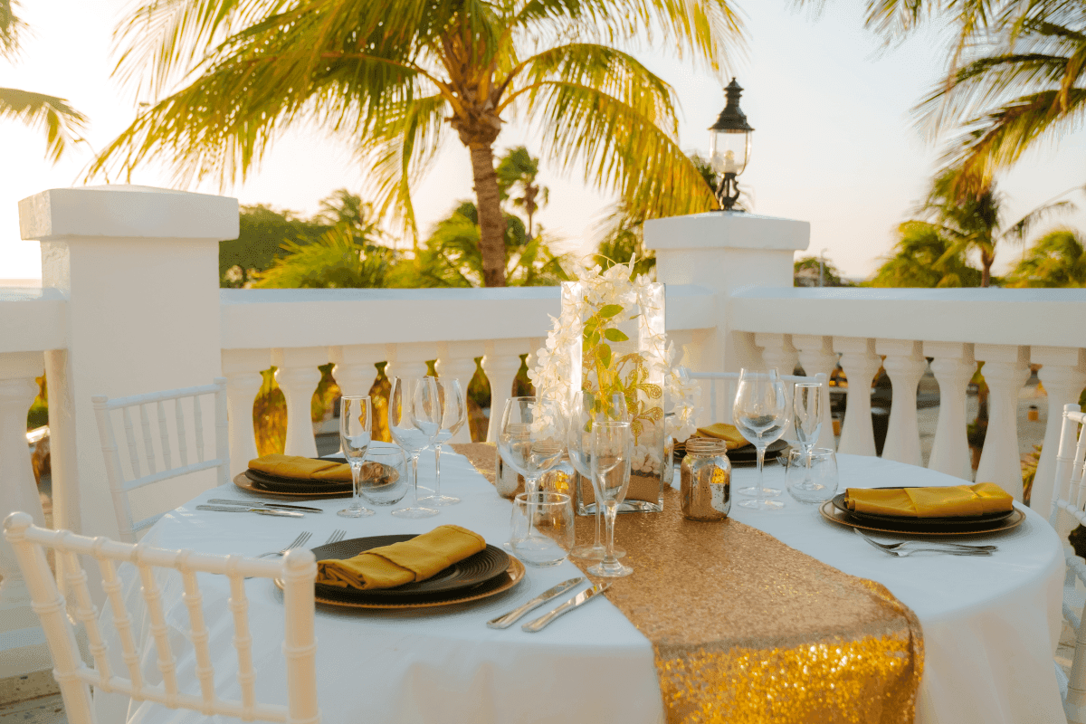 Beachfront Dining in Aruba | Passions on the Beach & Horizons Lounge